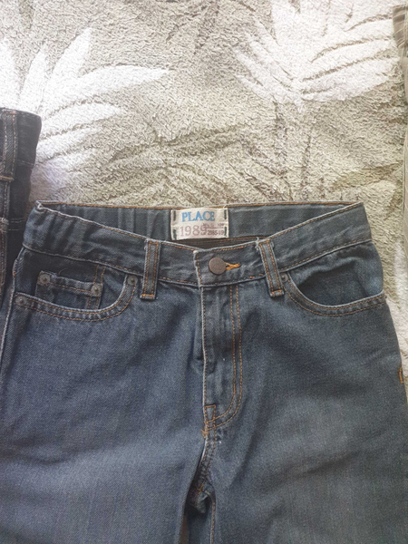 Джинсы levi's , place  и  летние брюки на 8 лет