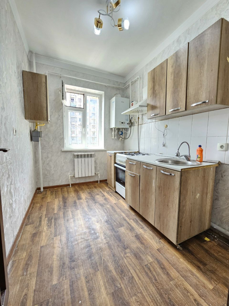 Срочно сотилади!!!Сергили 3а Метро 3бекат 2хона 48м²