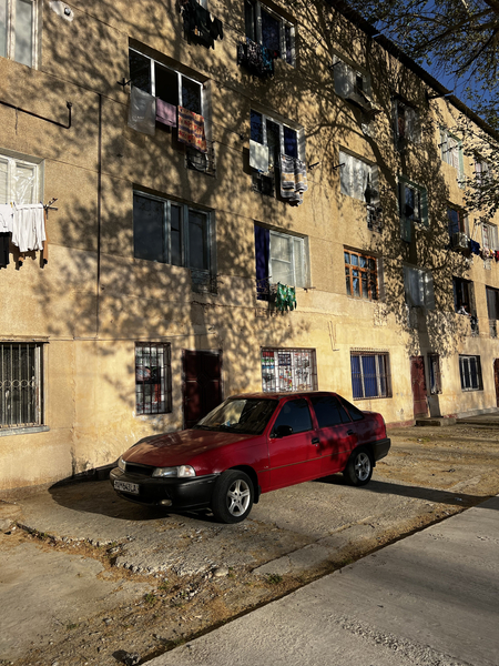 72 metr kv li uch xonali uy sotiladi