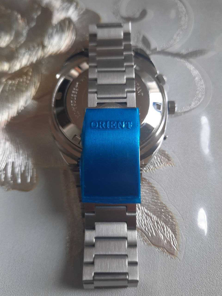 Продам наручные часы 