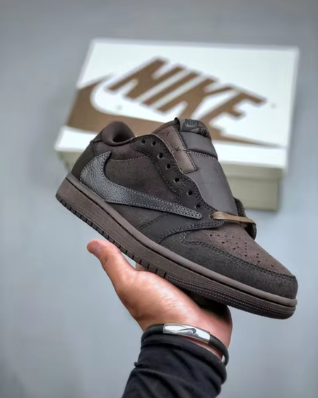 Adidas Yeezy Boost V3 700