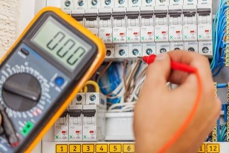 ELEKTRIK.   Elektro montaj ishlarni qilamiz   tez va sifatli  24/7