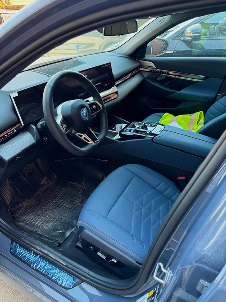 BMW i5 eDrive 35L 2024 В НАЛИЧИИ можно в кредит%