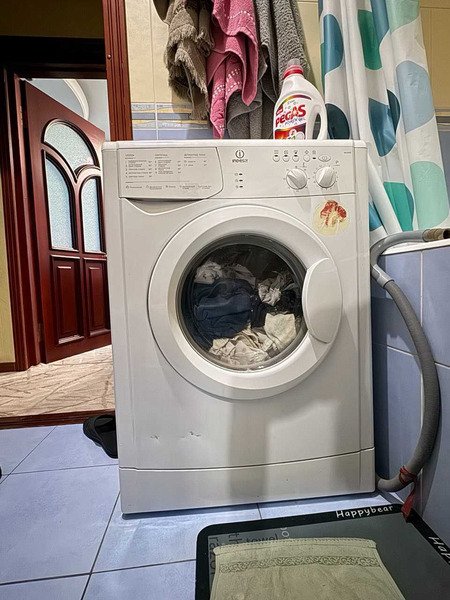 Стиральная машина Indesit WIUN82