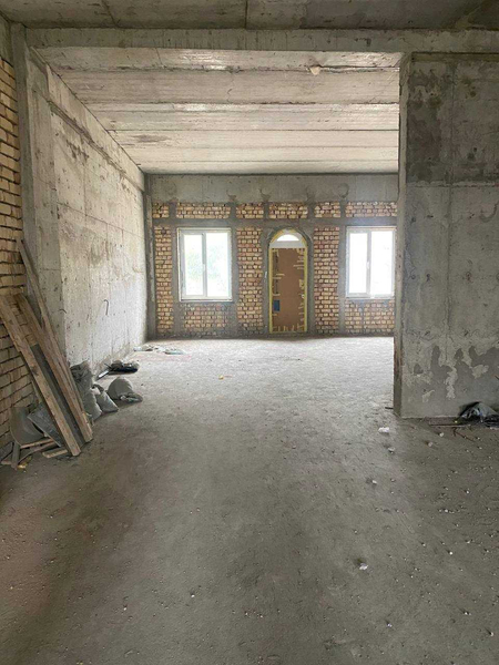 (К121784) Mirzo-Ulug'bek tumanida 4-xonali kvartira sotiladi