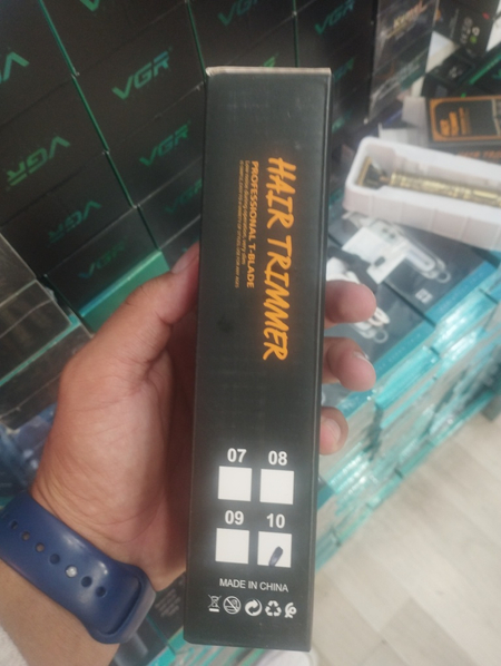 Soch va soqol olish aparati.