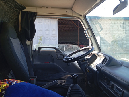 ISUZU NQR 71 sotiladi.