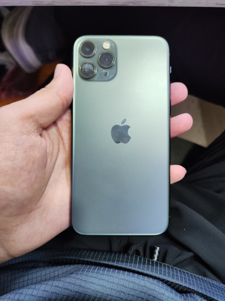 Iphone 11 pro 64g  holati idiyal