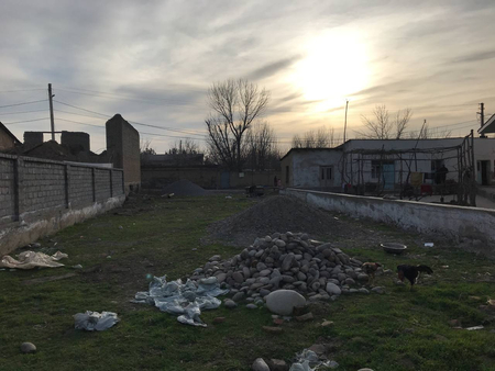 Yer sotiladi srochno Yangi yolda 23000