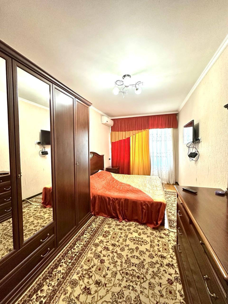 Ц-1 4/4/4 продается квартира