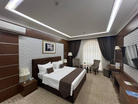 Продаётся офис 4000м2 Кушбеги