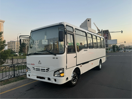 HC 40 2017 isuzu sotiladi