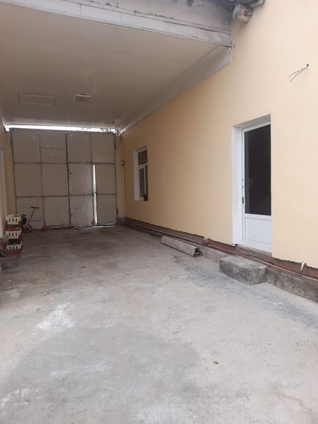 6 sotixli hovli sotiladi