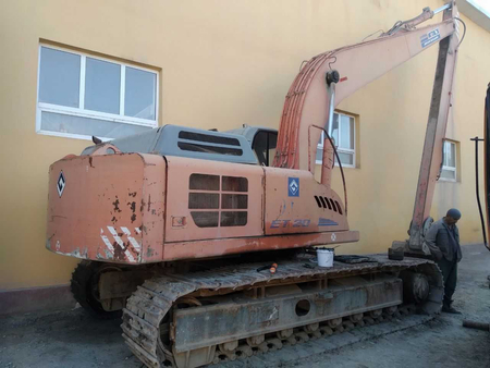 ET-2028 rusumli Ekskavator-Zanjirli