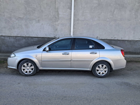 Gm Lacetti 2015 kelishiladi
