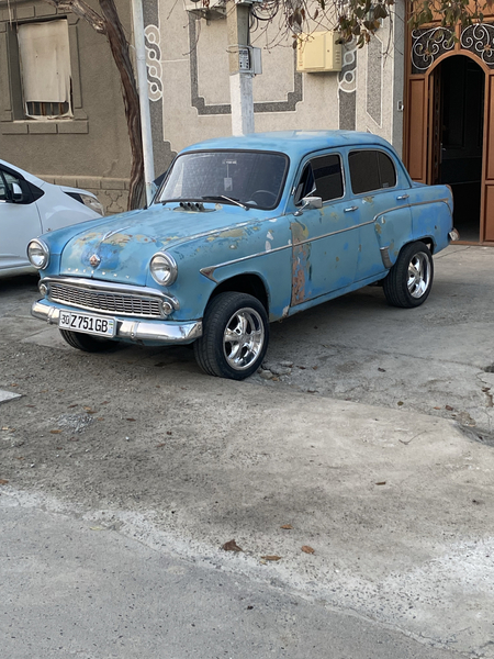 Maskvich 403 sotiladi