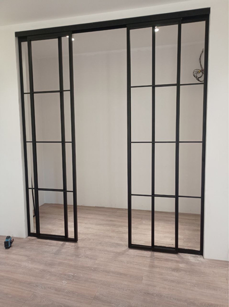 Loft перегородки. Раздвижные двери из металла в стиле лофт