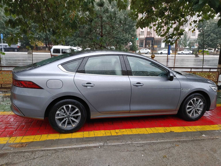 BYD QIN Plus gibrid