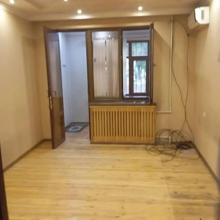 Срочно продам 2/1/4. Под офис