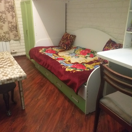 20 кв Чилонзор,  3xonali kvartera ijaraga beriladi 
(Ориен