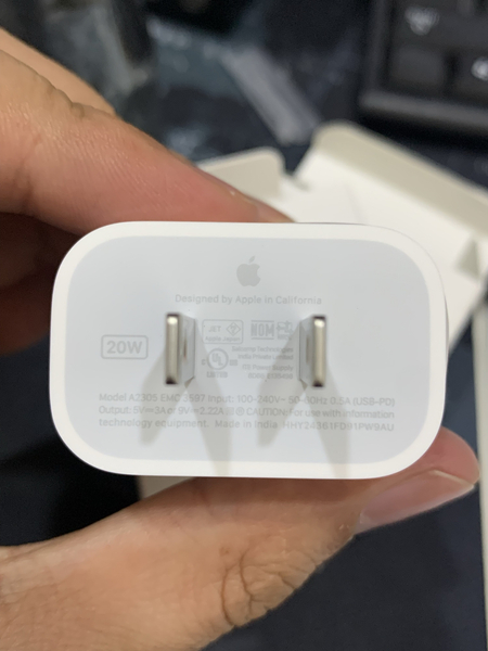 Apple adapter 20w USB-C fast charger  USA