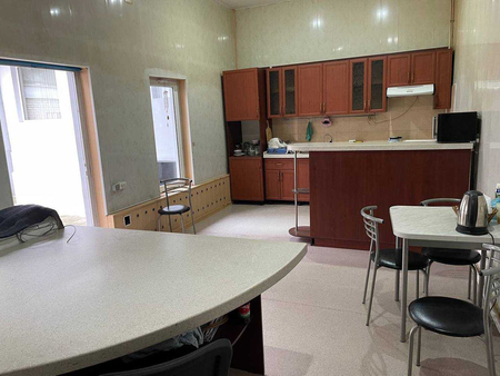 Дом-офис,Центр Луначарского,2-этажа,9-сот,444 м²,подвал,склад,ремонт