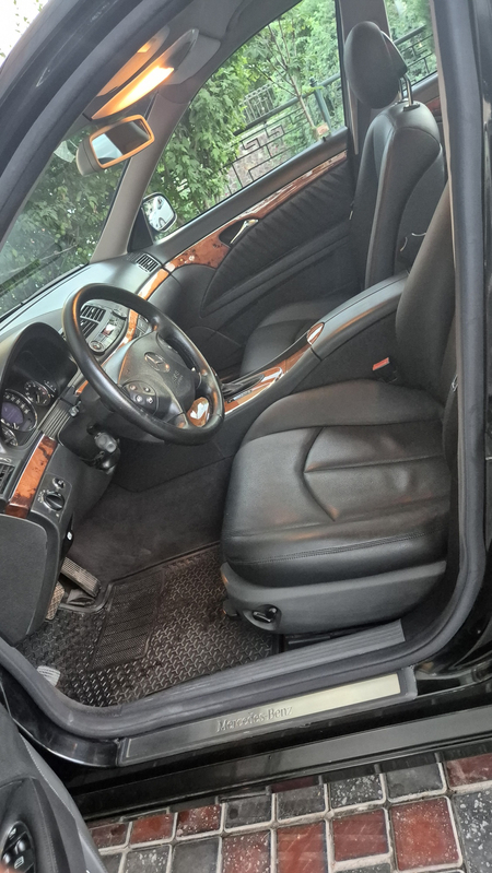 Mercedes w211 E320