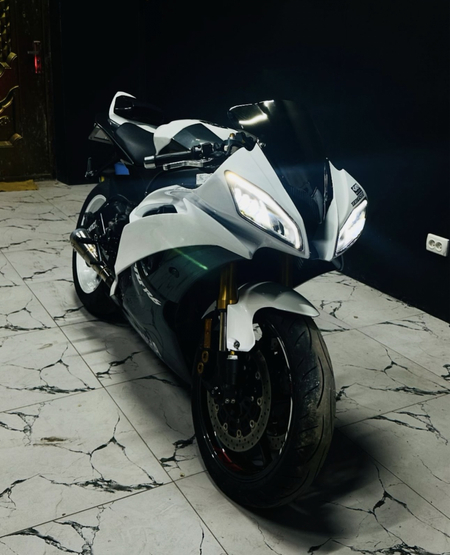 Мотоцикл Ямаха R6 оригинал япон