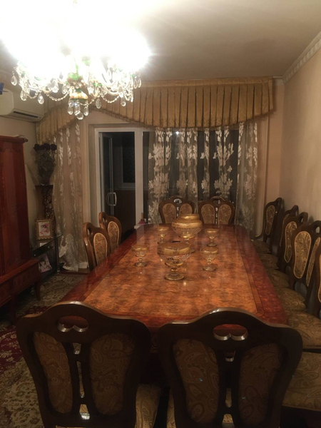 Срочно продаю королевский мебель