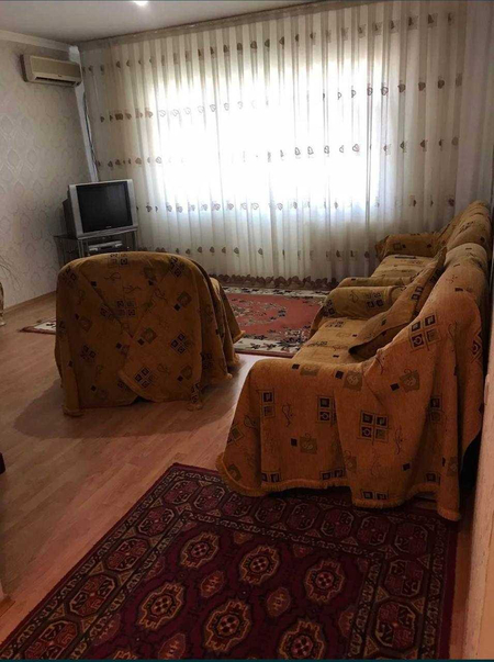 Срочно 2 Комнатная Французская планировка, мебель, техника Паркентский
