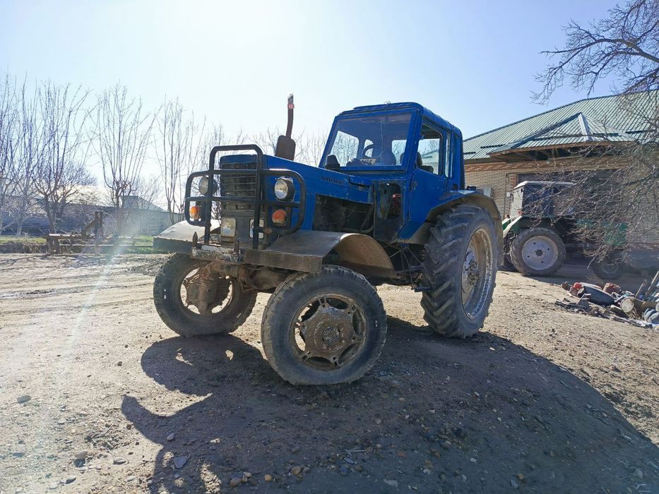 Traktor- MTZ 80.
