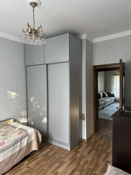 Продается квартира в Мирзо-Улугбекском районе. Карасу 4