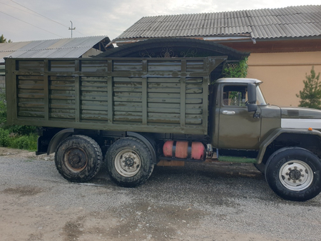 Zil 131 sro'chna sotiladi