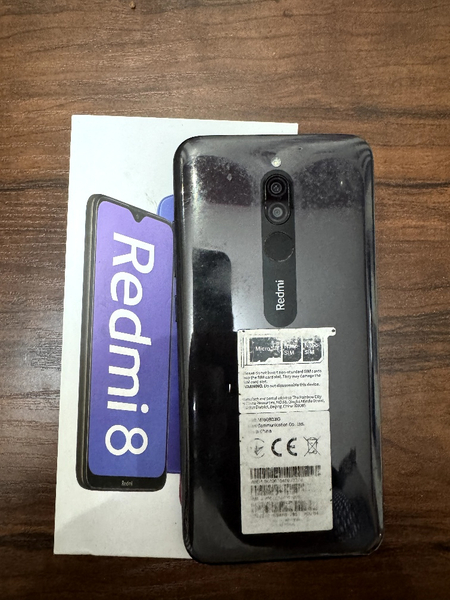 Redmi 8 4/64 radnoy