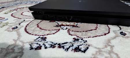 PS 4 500 GB, disk oʻqiydi, oʻyinlari bilan.