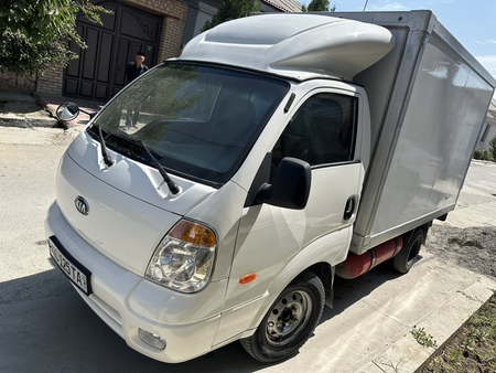 Kia Bongo 2010 yil