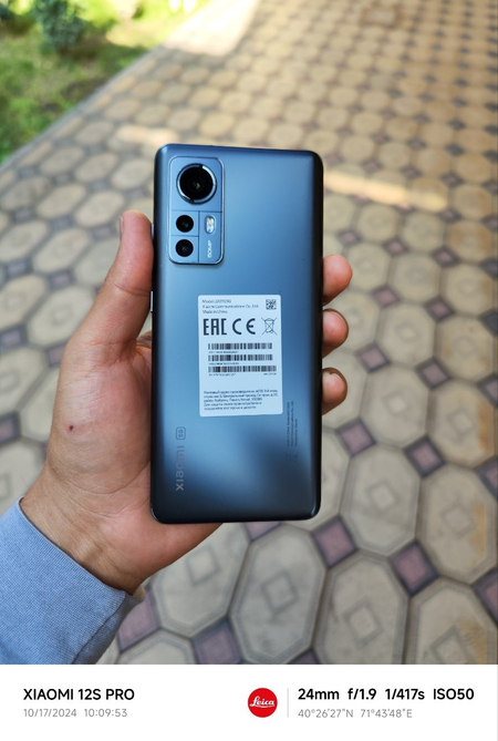 Xiaomi 12   12/256 kampaktni elegantni