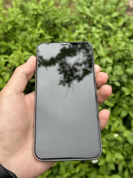 iPhone X srochna sotiladi