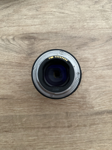 Продою CANON 135 F2
