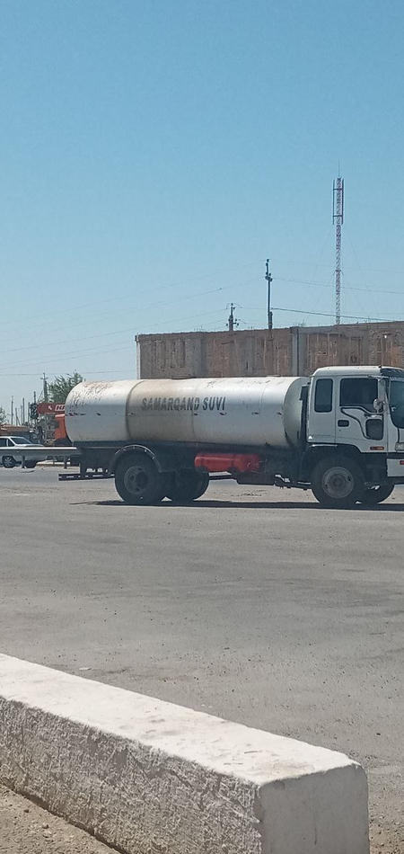 Водавоз Isuzu sotiladi.    Yili 2011.   Обемь. Систерна. 12 тонналик.