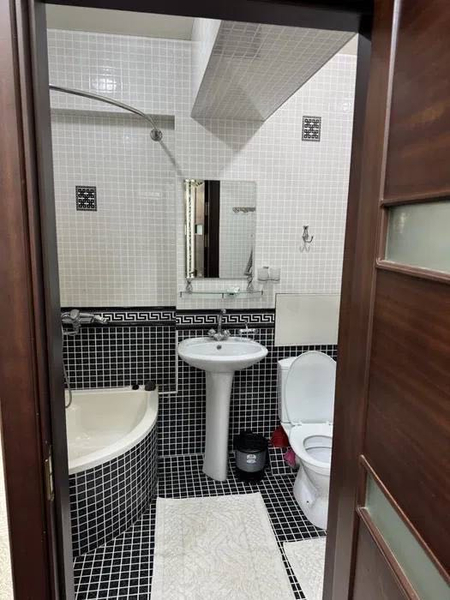ЦУМ ЕСТЬ АРЕНДАТОР 550 1в2/4/9 
Орр-Метро Ойбек-110 Школа_Площадь-45