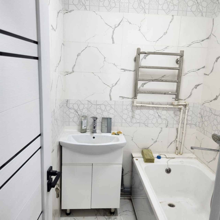 Продажа Ялангач 3/2/4 Балкон 1.5Х6 Цена:76.000 у.е С Ремонтом 68м2 !!!