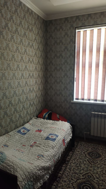 Kvartira sotiladi Navoiy 71A domda