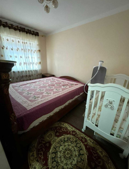 Квартира оилага ёки кизларга ижарага  берилади