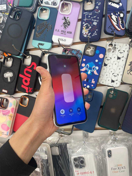 iPhone xr white ideal