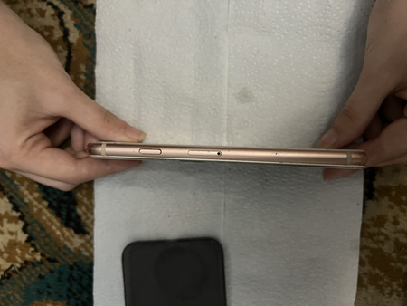 IPhone 8  64гб