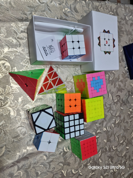 Kubik rubik головоломки