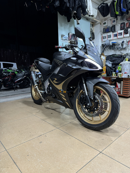 Продаётся Ducati Bikeland 400 кубовый