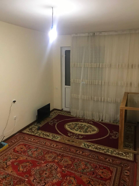 Квартира 1хона ижарага берилади без мебел
