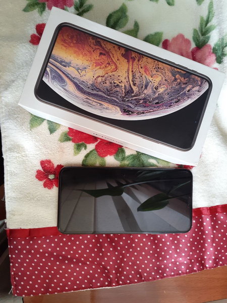 iPhone XMax gold